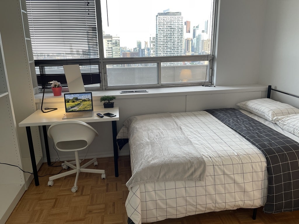 Flex Plus Room 1100 King St West - Room Rent in Toronto